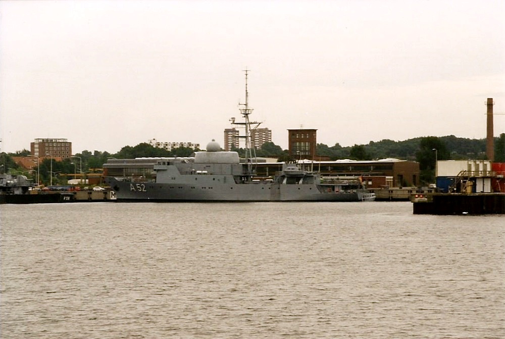 FLOTTENDIENSTBOOT - A-52 - "OSTE" - Fernmeldeaufklärung der ...