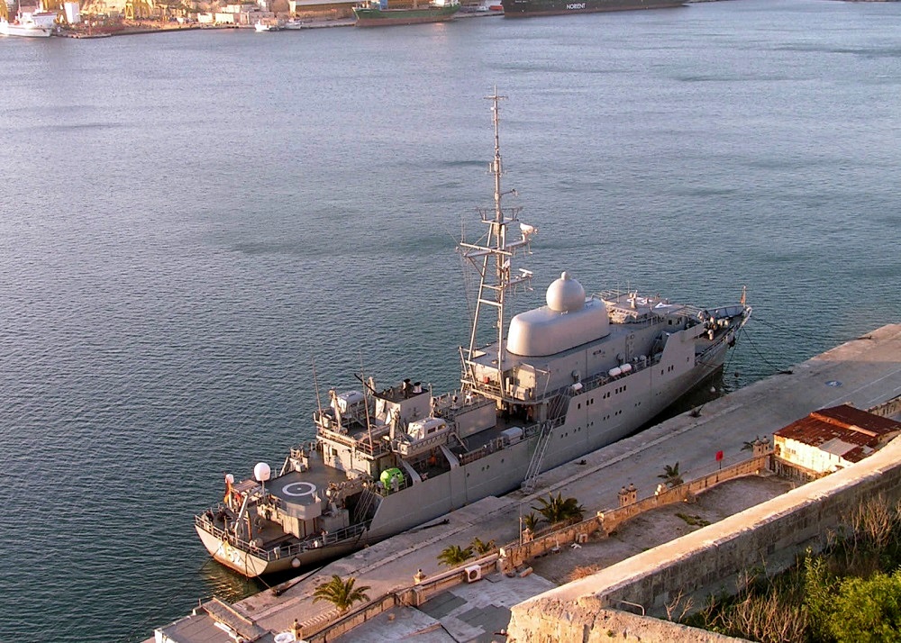 FLOTTENDIENSTBOOT - A-52 - "OSTE" - Fernmeldeaufklärung der ...