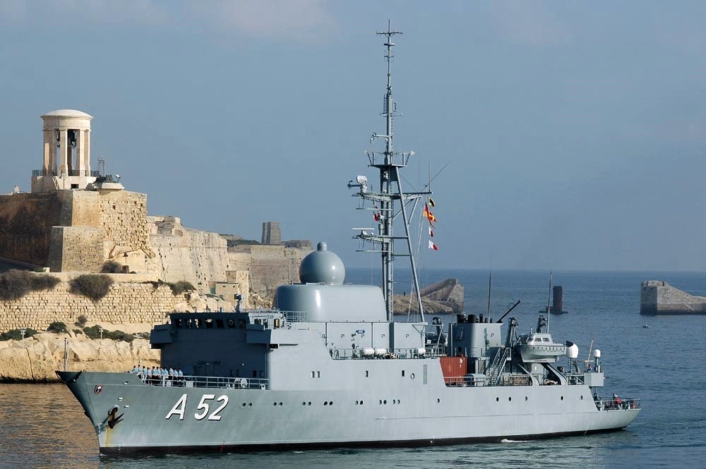 FLOTTENDIENSTBOOT - A-52 - "OSTE" - Fernmeldeaufklärung der ...