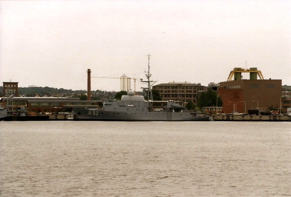FLOTTENDIENSTBOOT - A-52 - "OSTE" - Fernmeldeaufklärung der ...