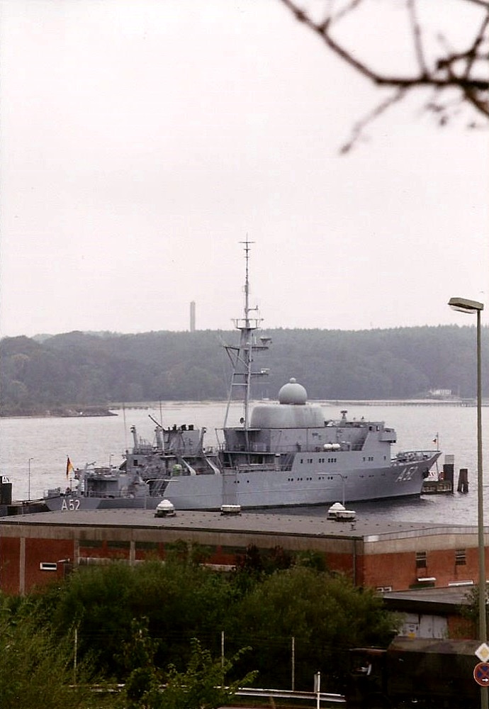 FLOTTENDIENSTBOOT - A-52 - "OSTE" - Fernmeldeaufklärung der ...